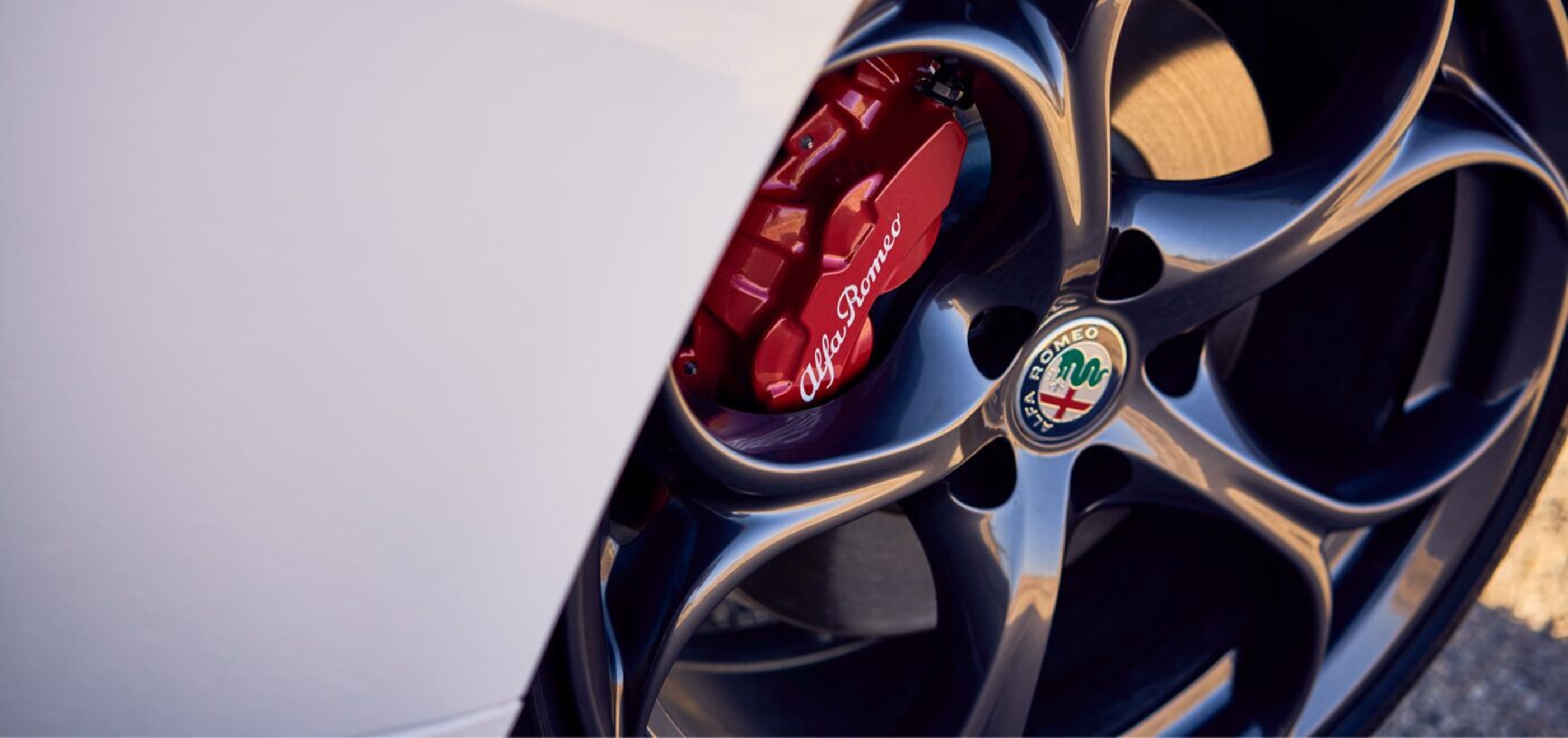 2020 Alfa Romeo Giulia - A Luxurious World Class Sports Sedan