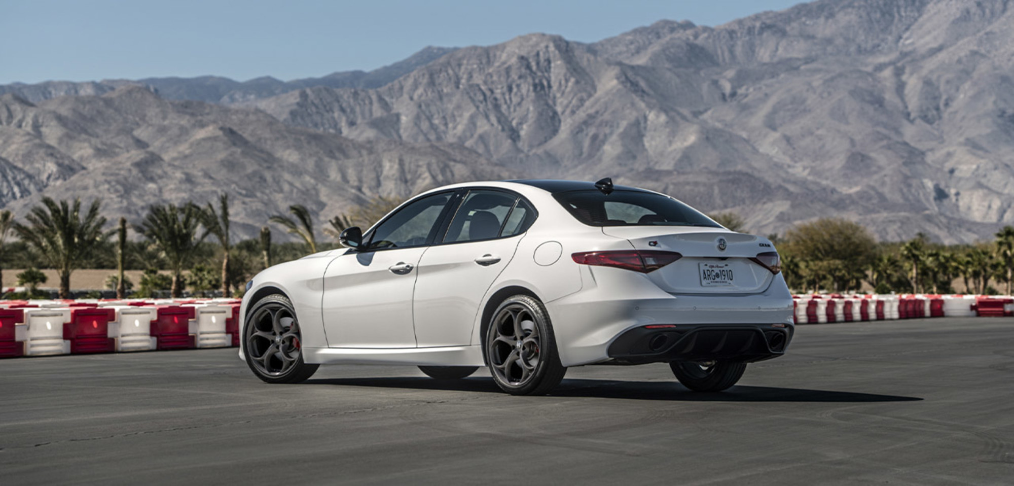 2021 Alfa Romeo Giulia Luxury Sport Sedan | Alfa Romeo Canada