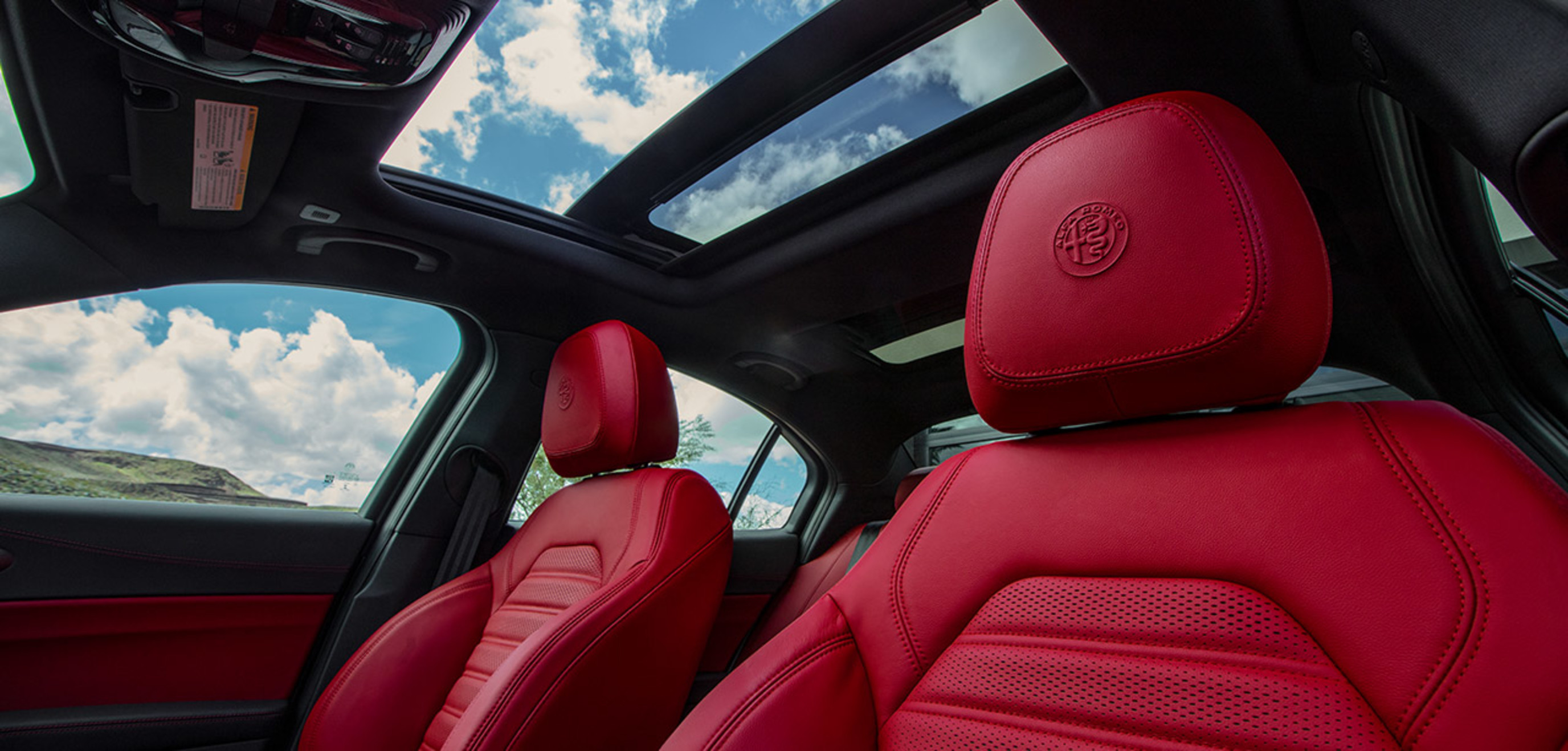 2021 Alfa Romeo Giulia Luxury Sport Sedan | Alfa Romeo Canada