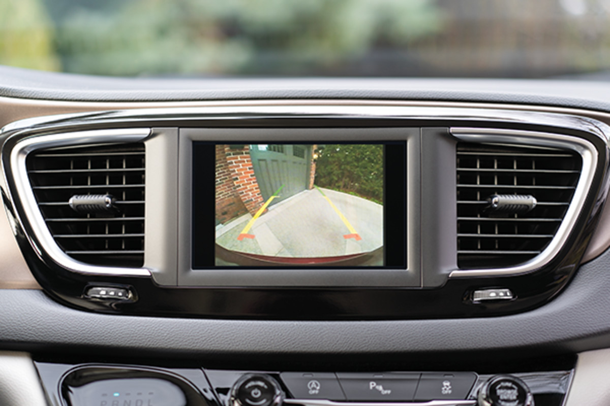 2023 Chrysler Grand Caravan Minivan - Safety Features | Chrysler Canada