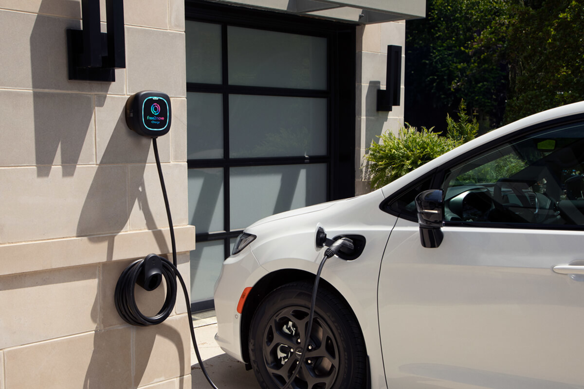 Electric Vehicle Charging: How it Works | Chrysler Canada
