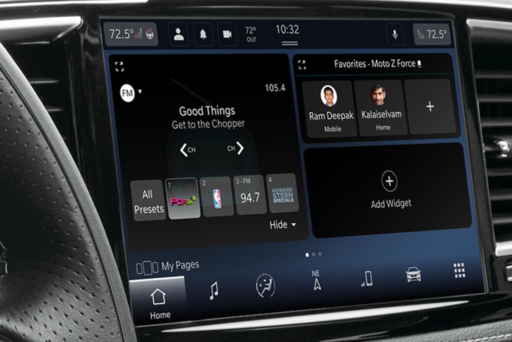 Uconnect Entertainment System – Phone Features | Chrysler Canada