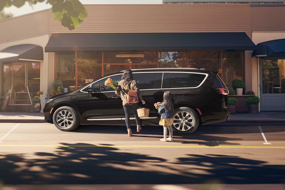 Technology - 2026 Chrysler Pacifica Hybrid | Chrysler Canada