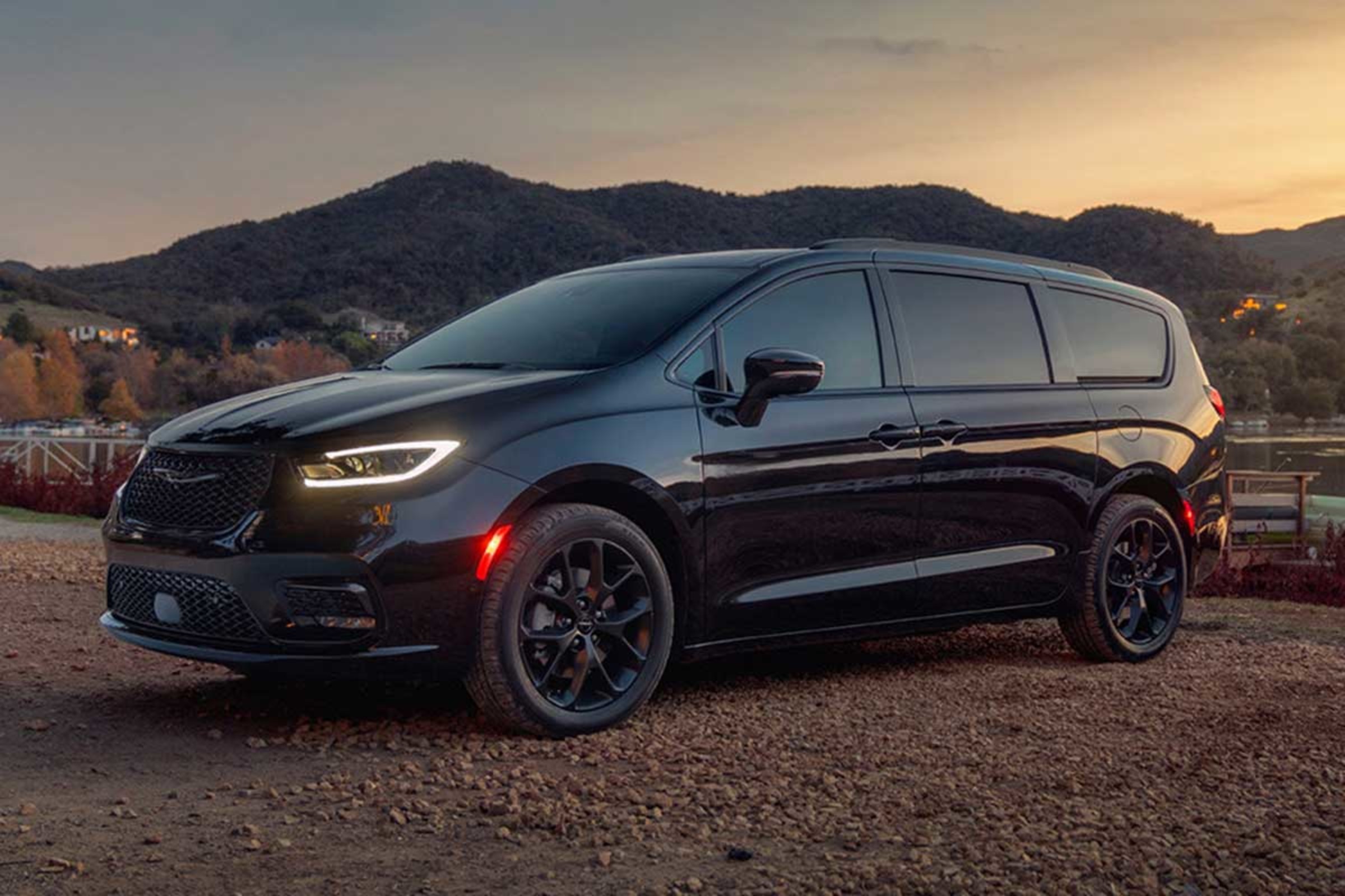 Chrysler 300 | An Iconic Luxury Sedan