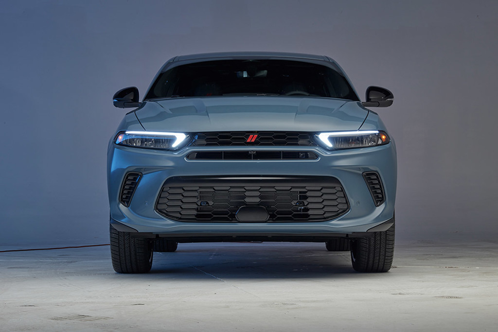 Uconnect Entertainment System – Connectivity | Dodge Canada