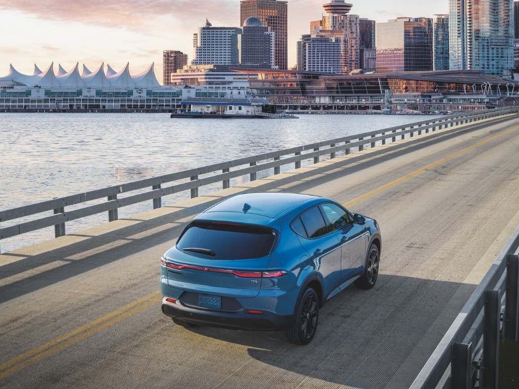 UConnect Entertainment System Overview | Dodge Canada