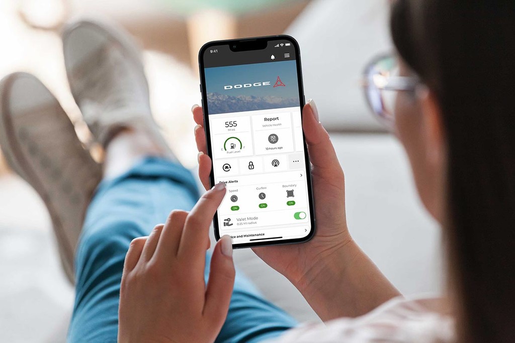 Uconnect System Connectivity | Dodge Canada