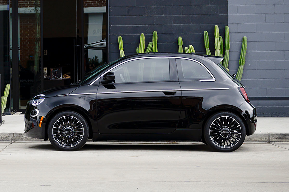 2024 FIAT 500e – Interior & Exterior Design | FIAT Canada
