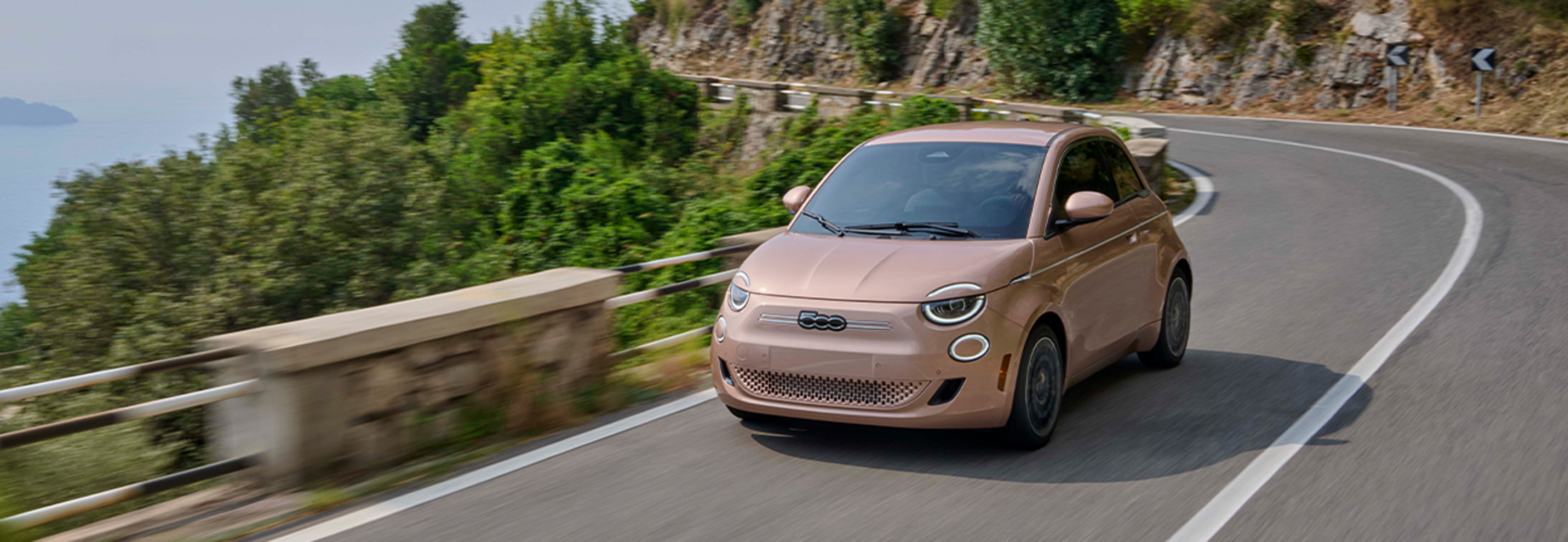 2025 FIAT 500e Safety features | FIAT Canada