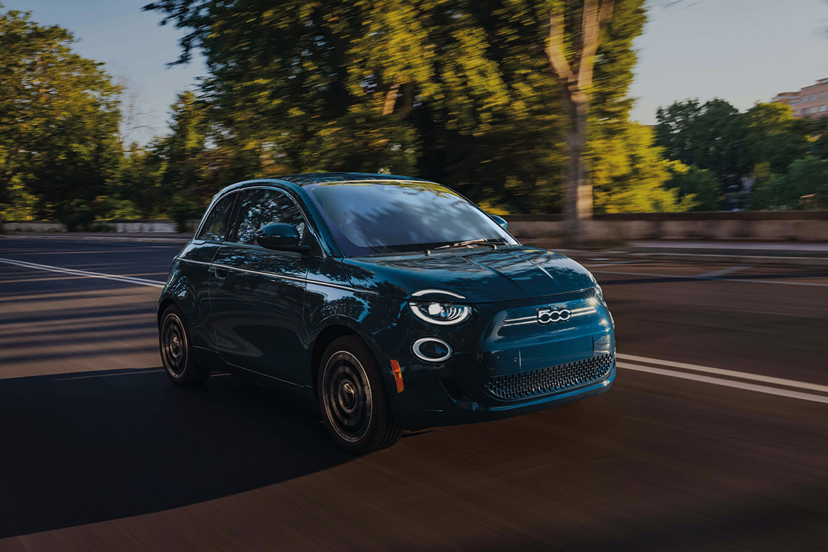 2025 FIAT 500e Safety features | FIAT Canada