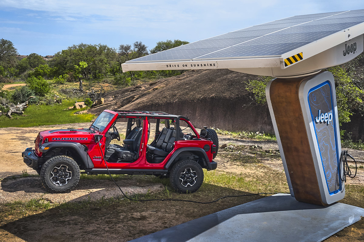 2023 Jeep Wrangler 4xe Plug-In Hybrid - Capabilities | Jeep Canada