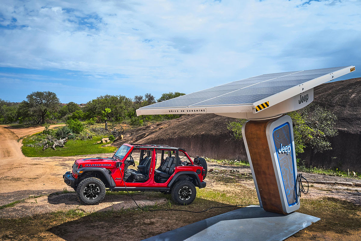 Jeep Wrangler 4xe hybride rechargeable 2024 – Technologie | Jeep Canada