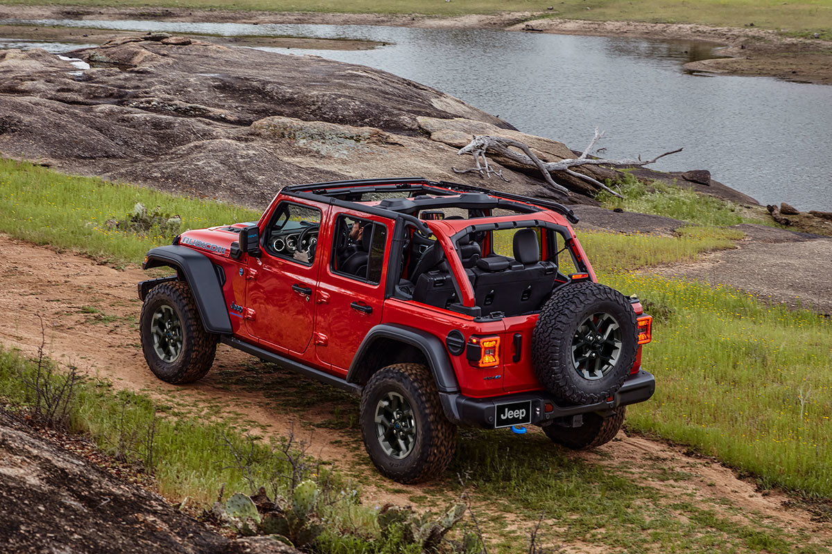 Jeep Wrangler 4xe hybride rechargeable 2025 – Capacités | Jeep Canada
