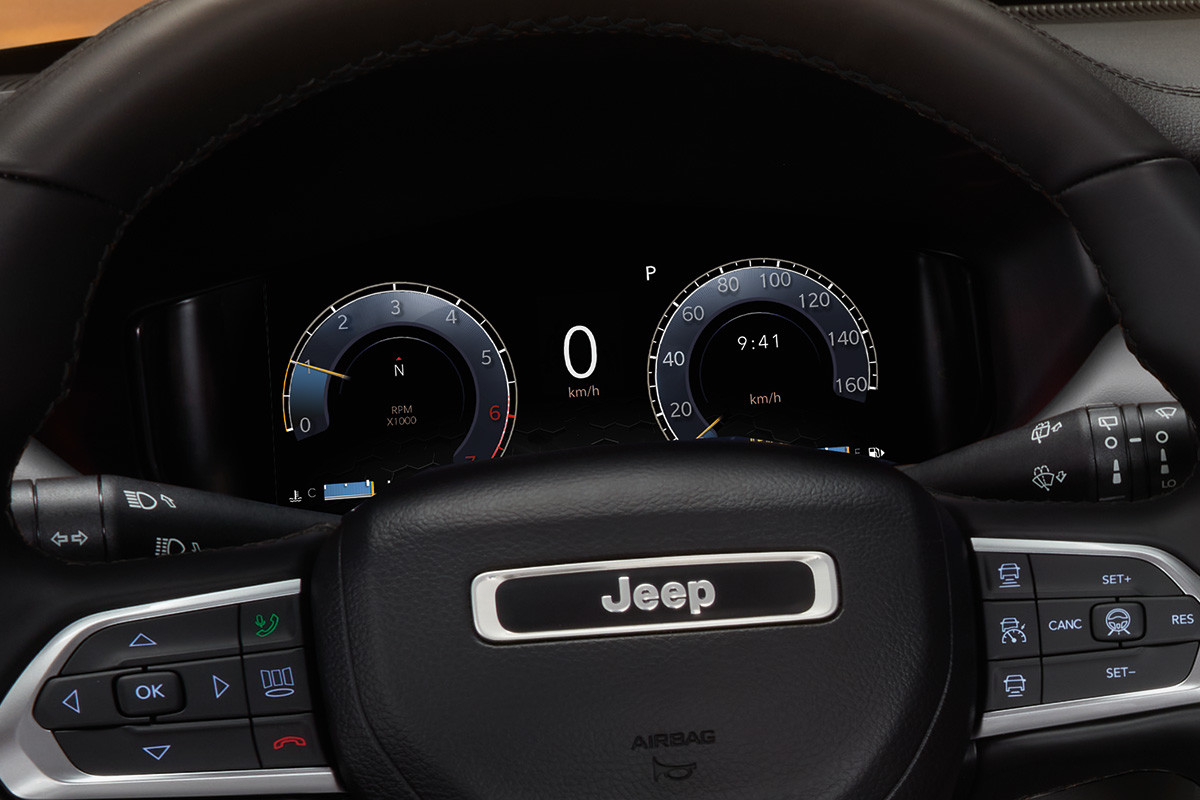 Technology Features - 2024 Jeep Compass | Jeep Canada