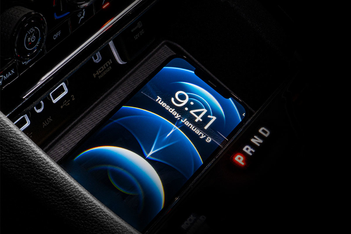 Technology Features: 2024 Jeep Grand Cherokee 4xe | Jeep Canada