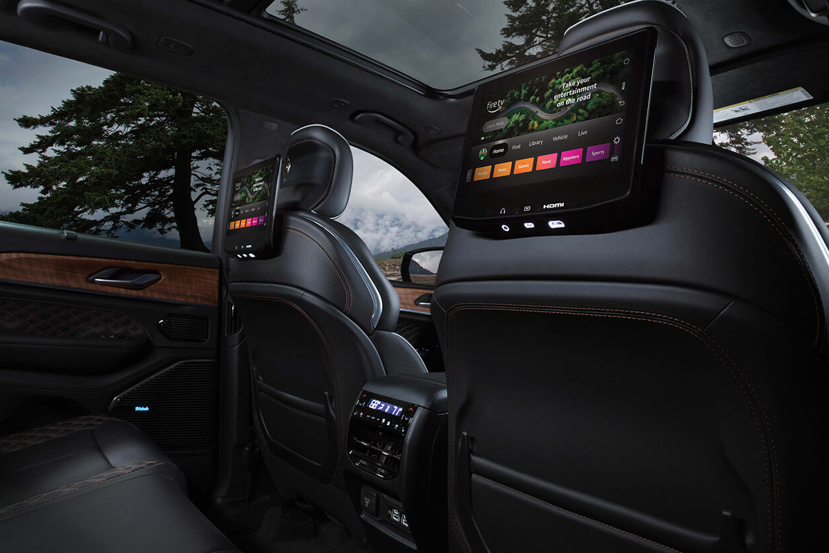 Technology features - 2026 Jeep Grand Cherokee | Jeep Canada
