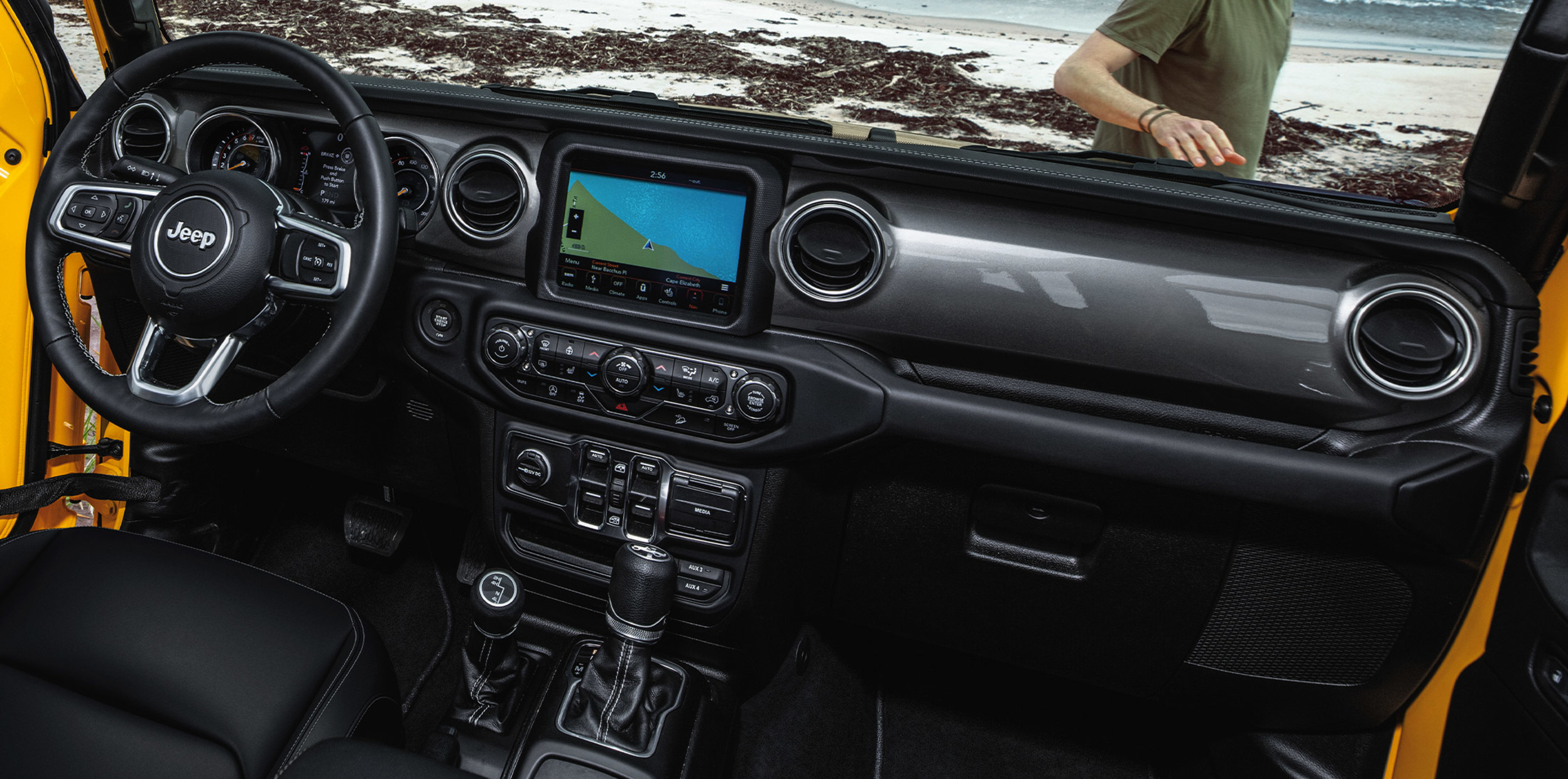 Uconnect Entertainment System - Connectivity | Jeep Canada