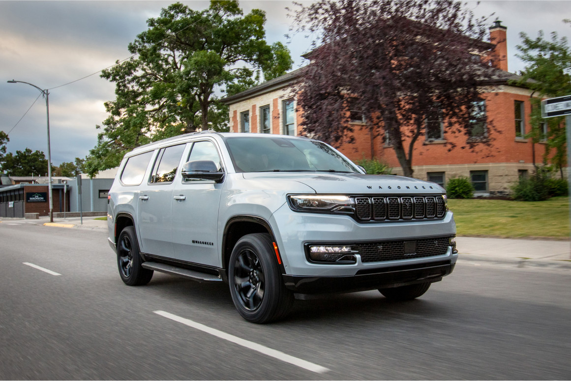 Safety Features | 2024 Jeep Wagoneer SUV