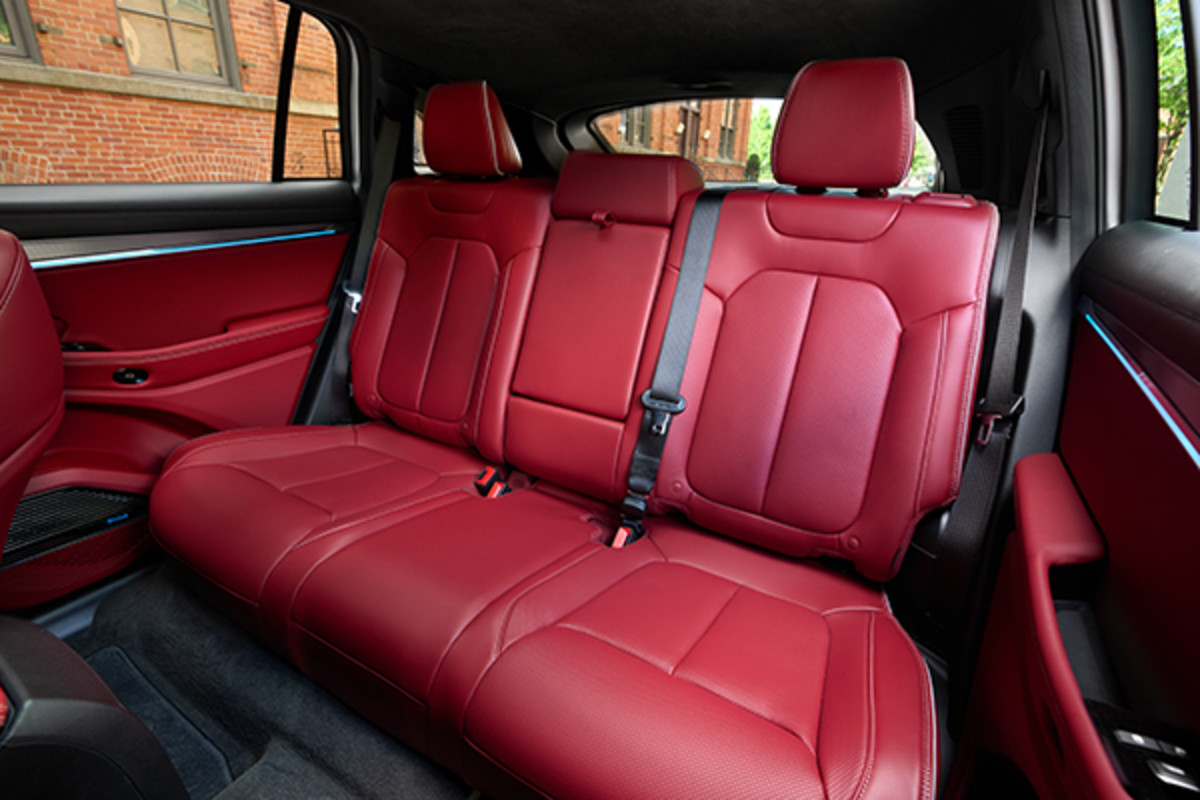 2025 Jeep Wagoneer S BEV Luxury Interior | Jeep Canada