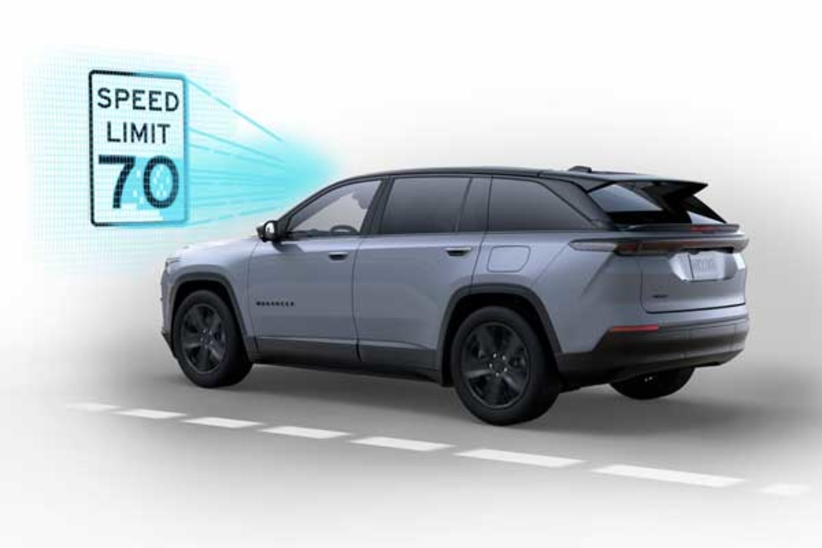 2025 Jeep Wagoneer S BEV Safety Features | Jeep Canada