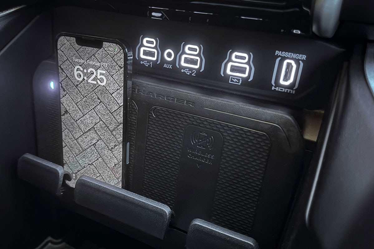 Technology Features - 2025 Ram 1500 DT | Ram Canada