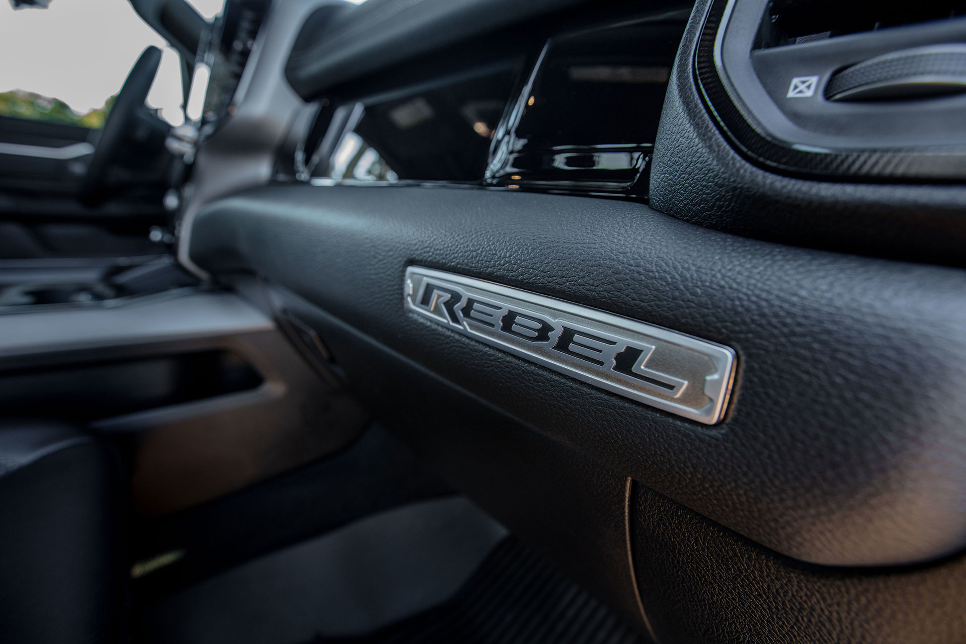 Interior & Exterior Gallery - 2025 Ram 1500 DT | Ram Canada
