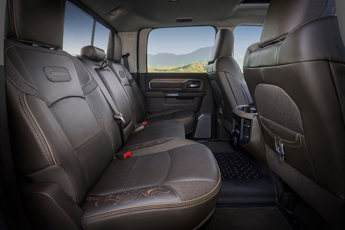 Interior & Exterior Features - 2025 Ram 3500 | Ram Canada