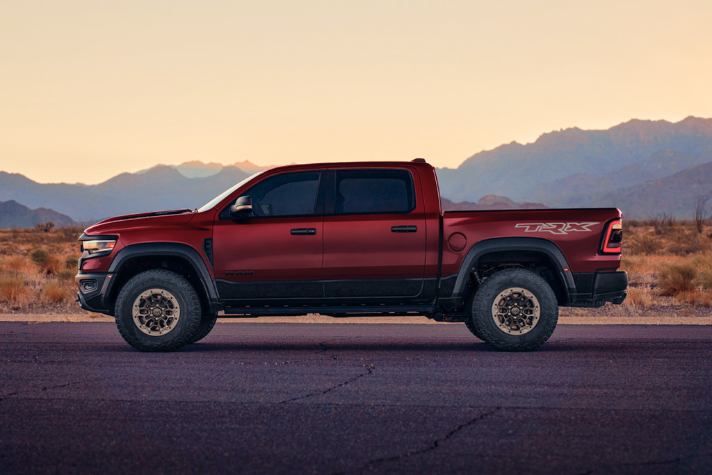 UConnect Entertainment System - Connectivity Features | Ram Canada