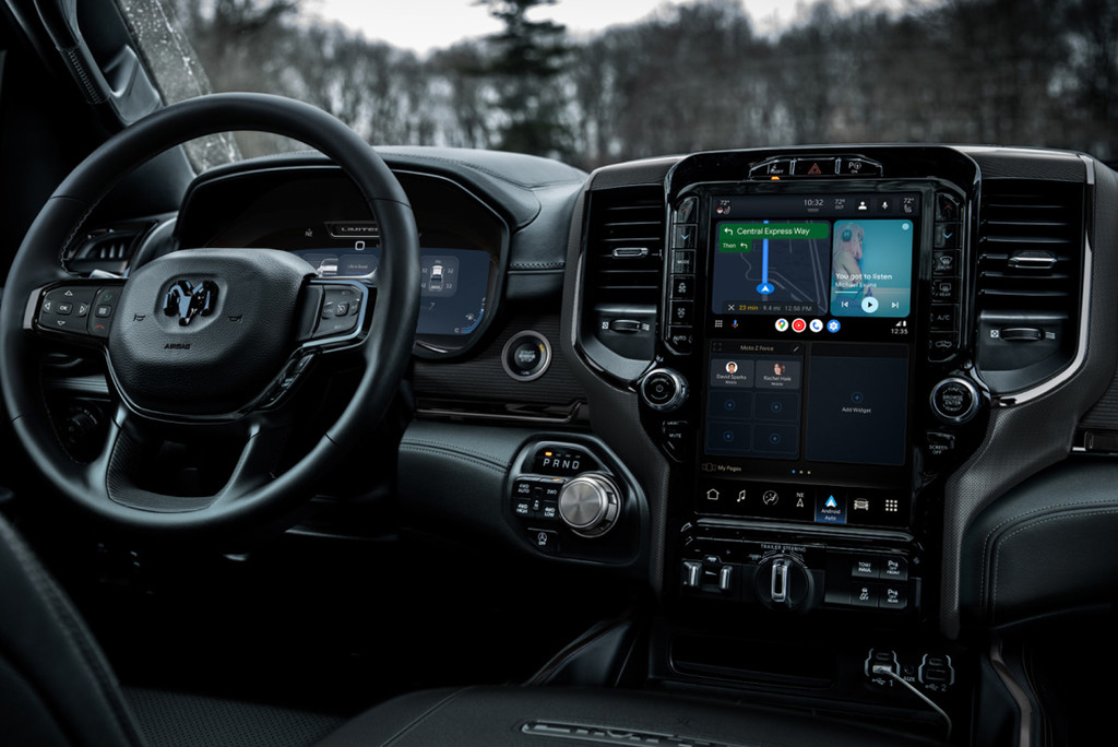 UConnect Entertainment System - Navigation Features | Ram Canada